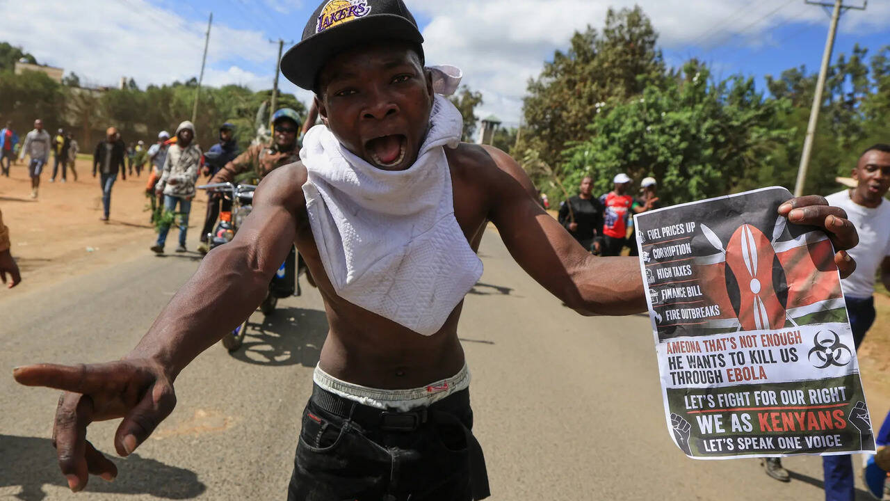 Hundreds of youths protest against Ebola quarantine center in Kenya