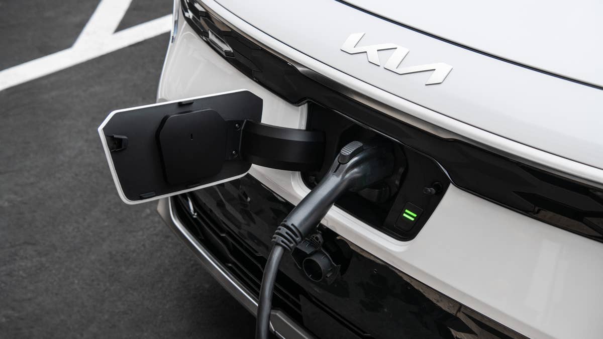 EV buyers keep trading in gas cars despite higher prices