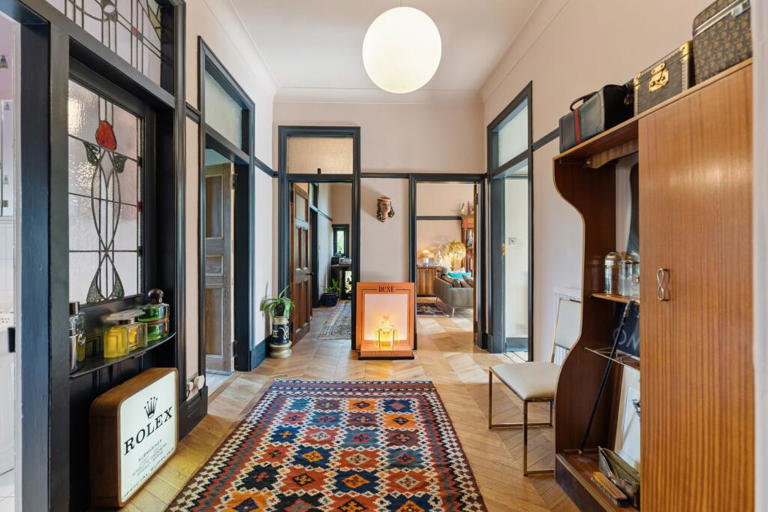 For sale: 'Stunning' double-fronted 3-bedroom flat on one of Hyndland's ...