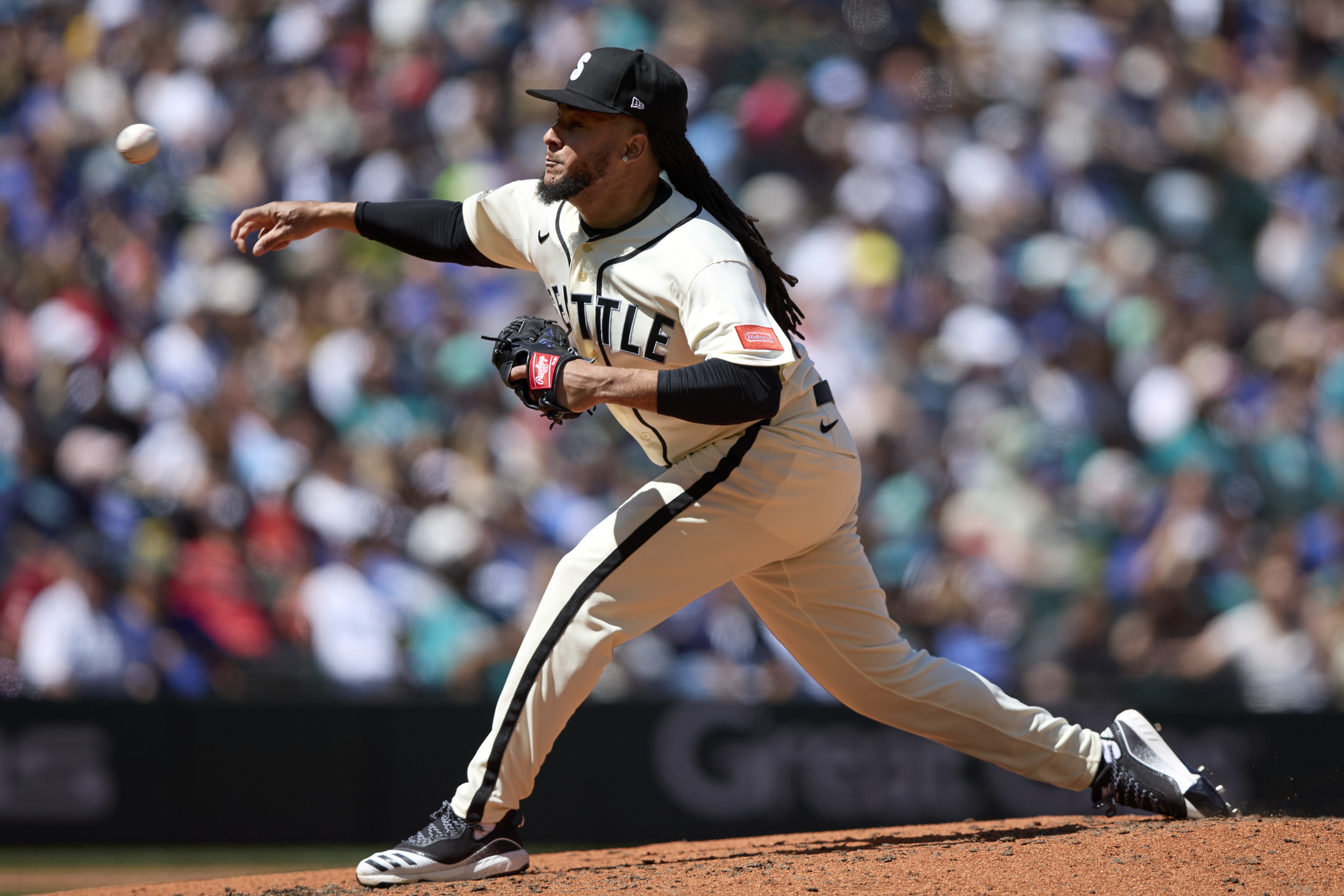Three-time All-Star pitcher floated as Blue Jays trade target