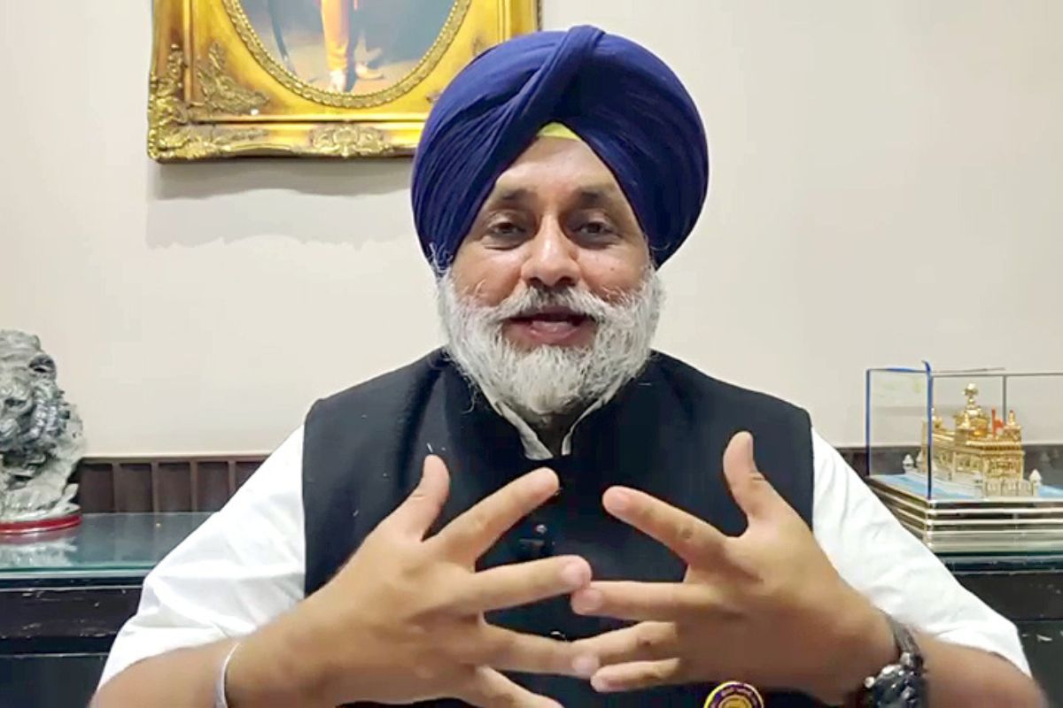 Sukhbir Singh Badal inducts 31 independent councillors into Shiromani ...