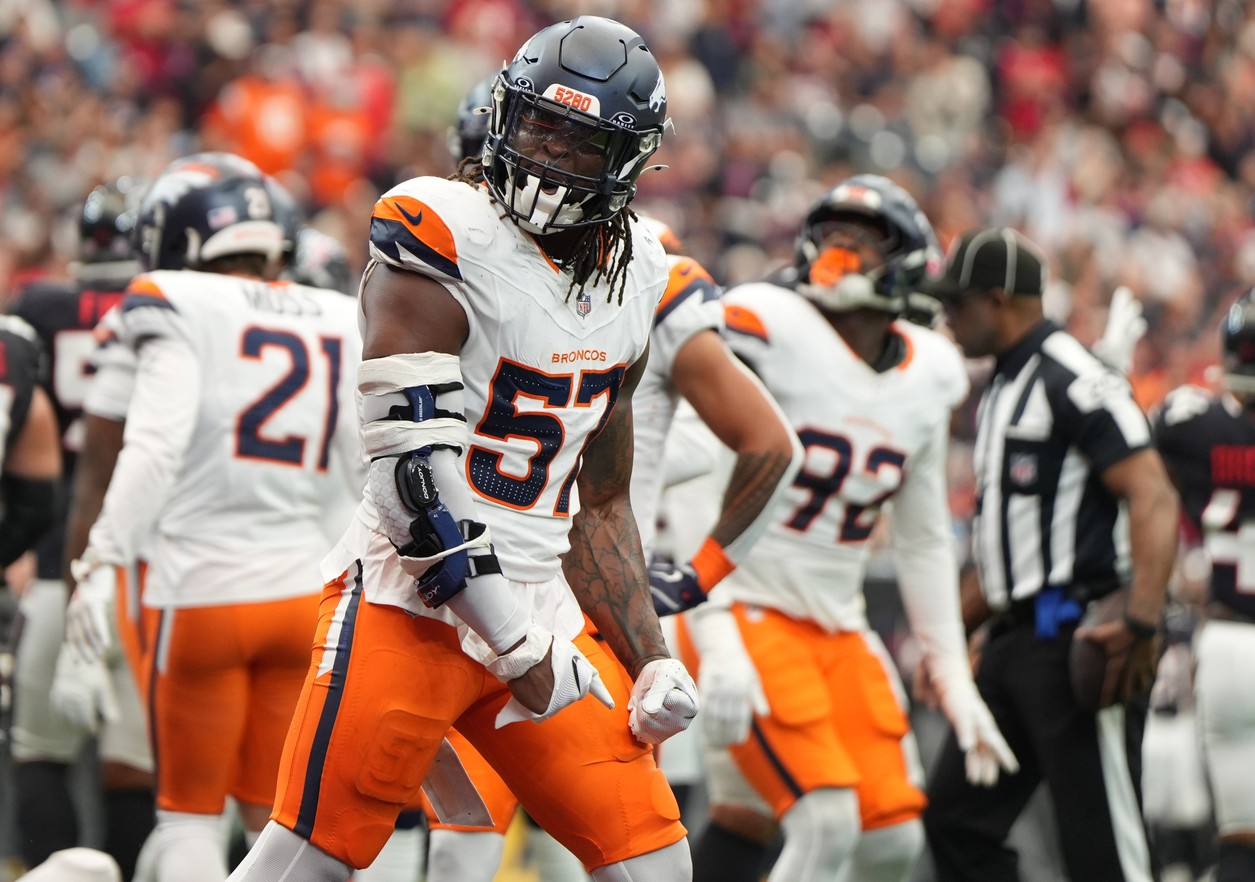 Broncos officially pick up $8.19M of cap room following Dre Greenlaw ...