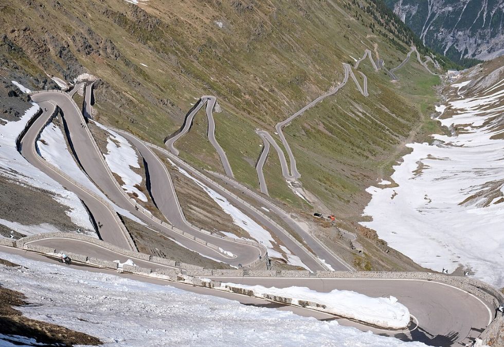 25 roads around the world that terrify drivers