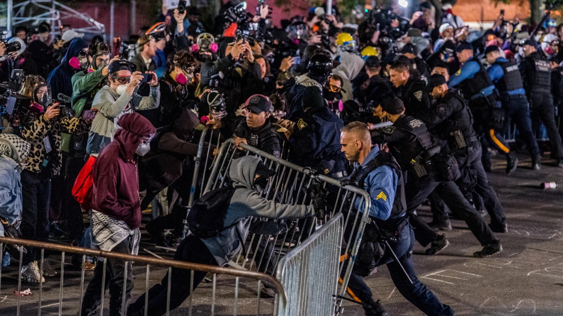 Multiple arrests made at Delaney ICE facility amid clashes between ...