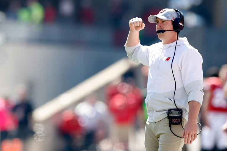 Jim Leonhard already getting rave reviews as a Bills steal
