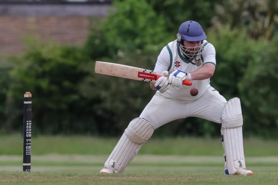 Willows and Horlock shine as Hucknall win a run-fest