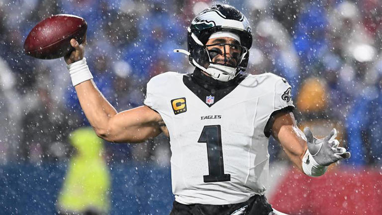 Fantasy football top 15 quarterback rankings: Patrick Mahomes misses ...
