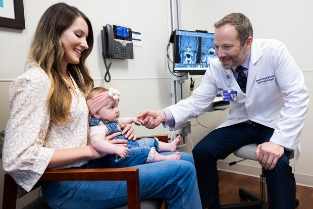 Chicago area woman gives birth to daughter after surgery to remove ...
