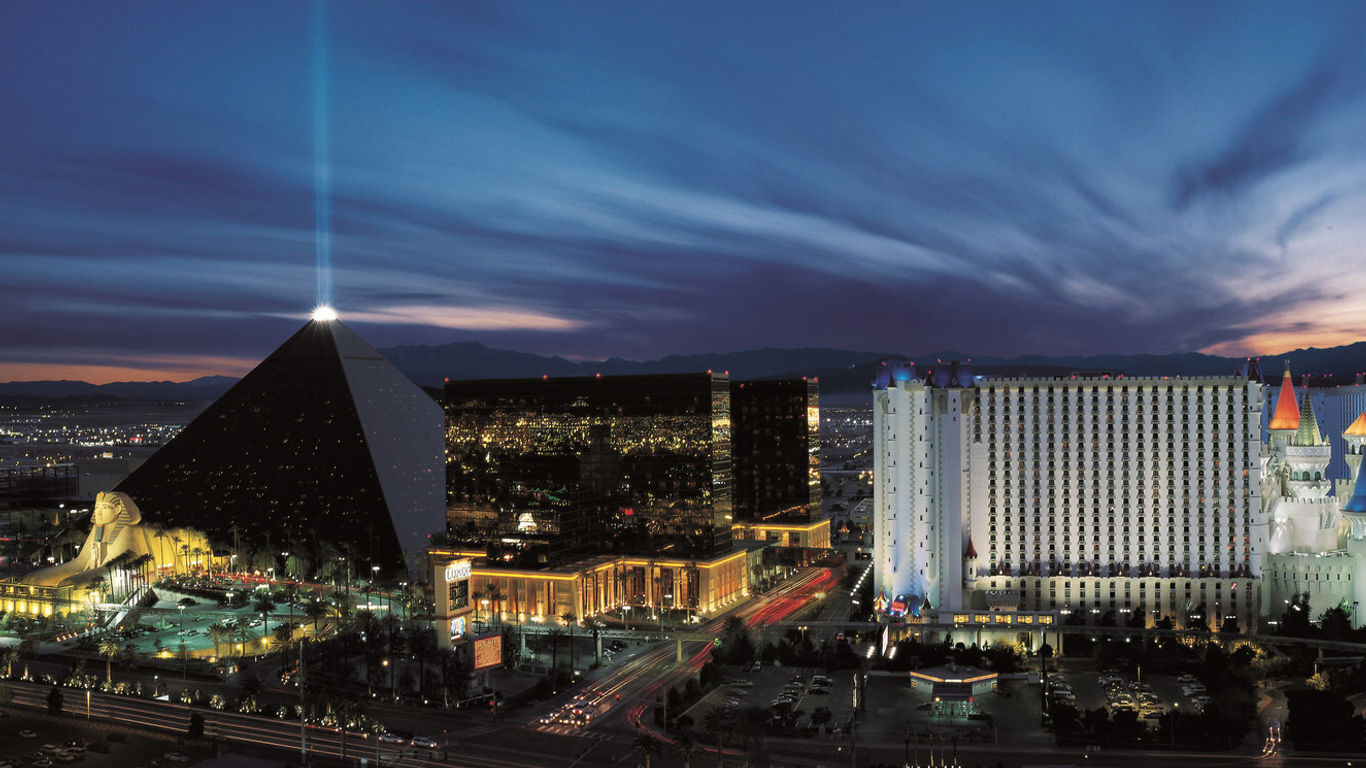 Media mogul offers over $18 billion to buy MGM Resorts