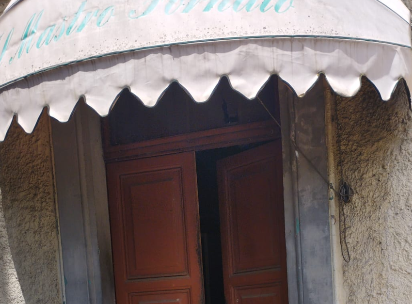 Tentano di entrare nel vecchio forno, paura tra i residenti di Ostia ...