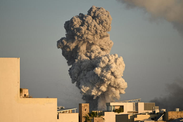 Une impressionnante explosion dans une usine maltaise de feux d ...