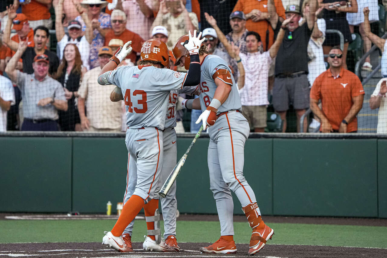 Texas baseball takes its best punch, looks ready for Oregon's NCAA ...