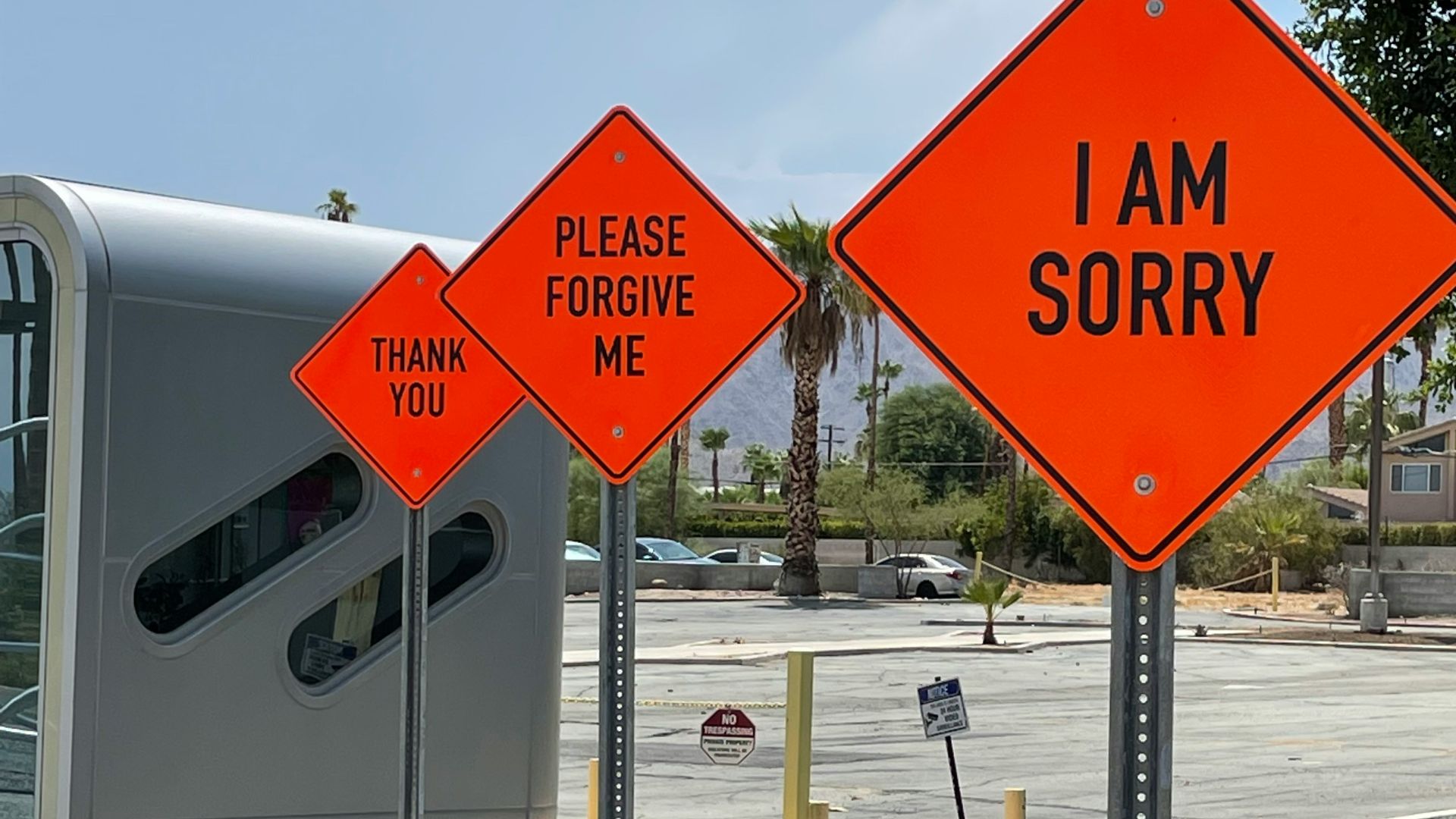 10 signs you're a people pleaser & 10 reasons that's a problem