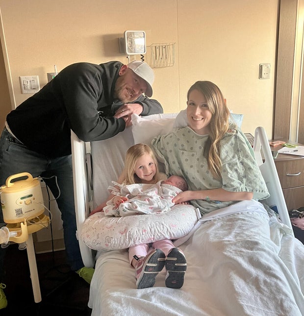 Chicago area woman gives birth to daughter after surgery to remove ...