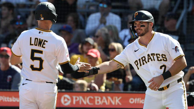Three takeaways: Pirates bats shine in sweep of Twins