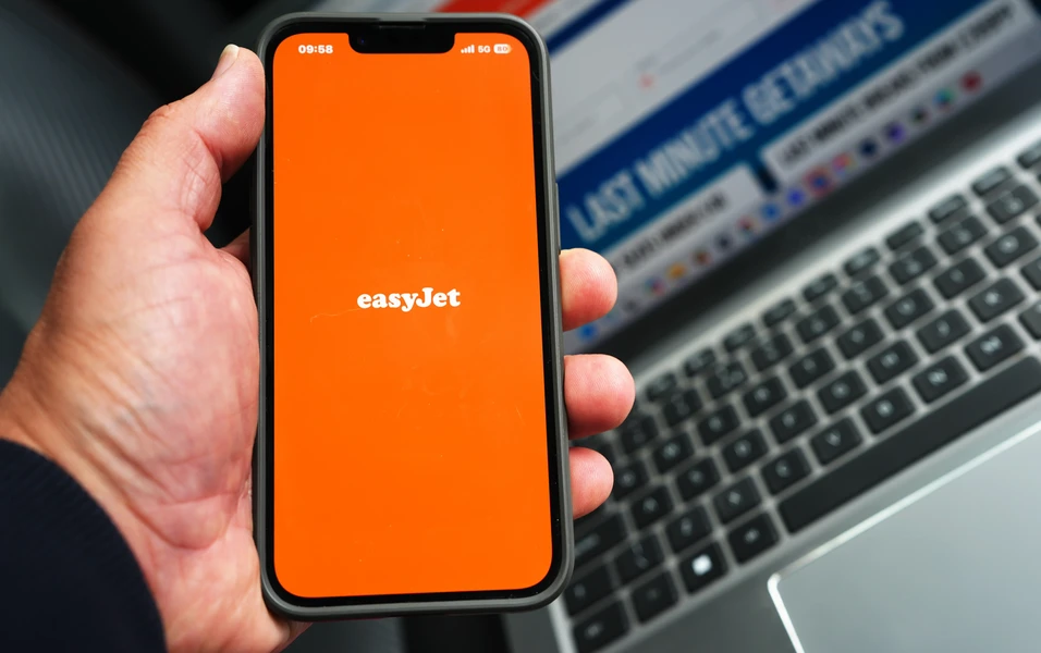 Castlelake weighs EasyJet bid as June 26 deadline looms