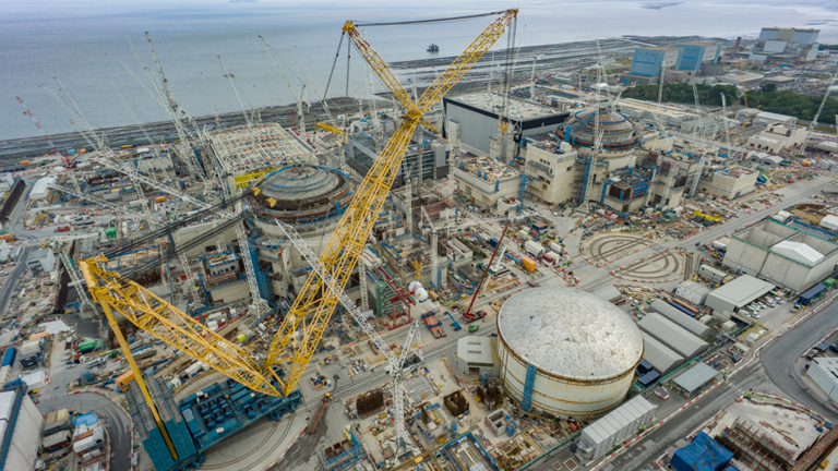 Second reactor lifted into place at Hinkley Point