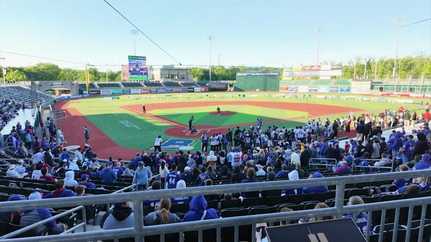 New York Giants players and fans raise money for autism awareness in ...