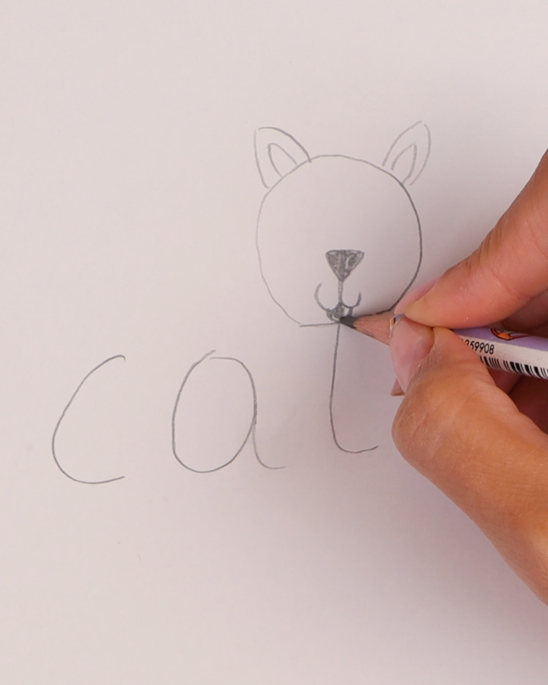 Clever cat art hack 😻🖍️