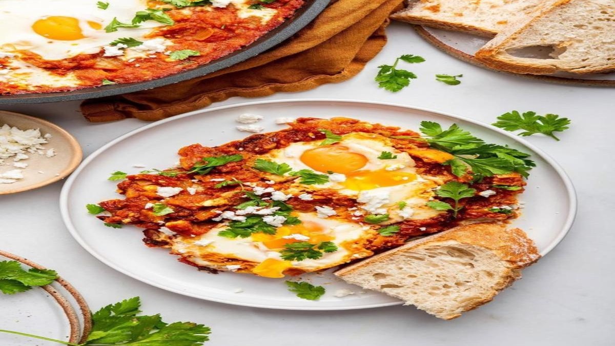The Mediterranean One-Pot Dish Thats Winning Fans for Breakfast, Lunch ...