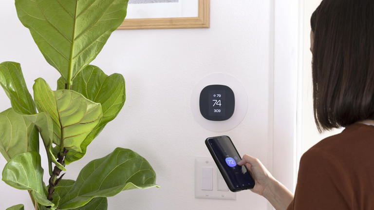 Smart vs. manual thermostats: Which is better for your energy bills?
