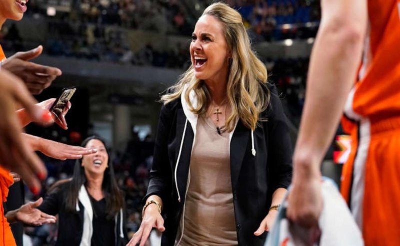 Aja Wilson offers high praise for Becky Hammon following historic ...