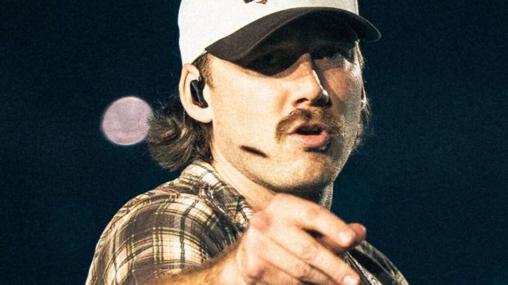 Morgan Wallen leaves fans stunned after toppling piano mid-concert