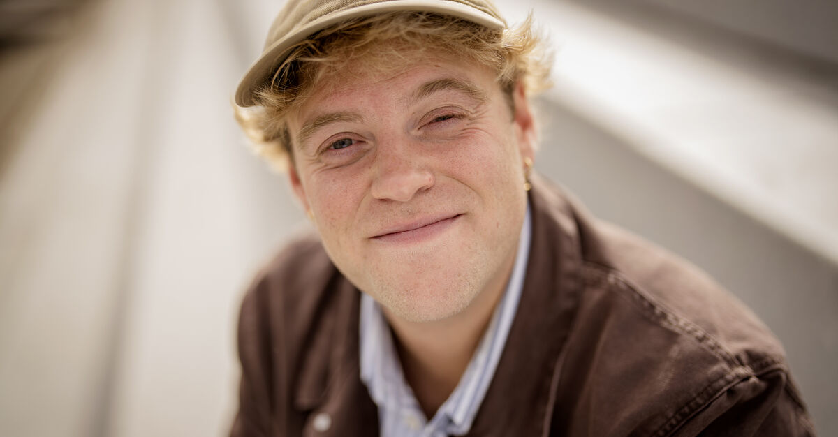Hjalmer viser kærligheden frem: Her er hans nye kæreste
