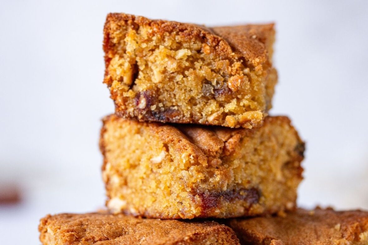 One-pan brown sugar cashew blondies recipe