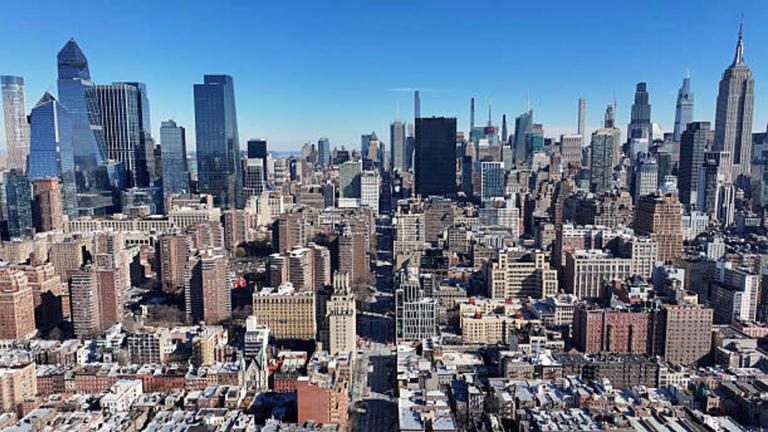 SL Green sells midtown Manhattan building for $312M