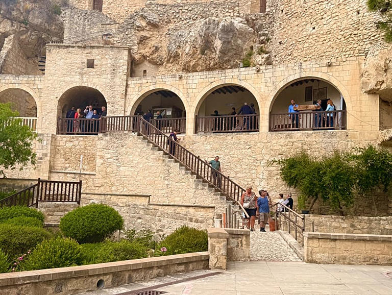 À Chypre : l’IA et la 3D reconstituent un monastère du XIIe siècle
