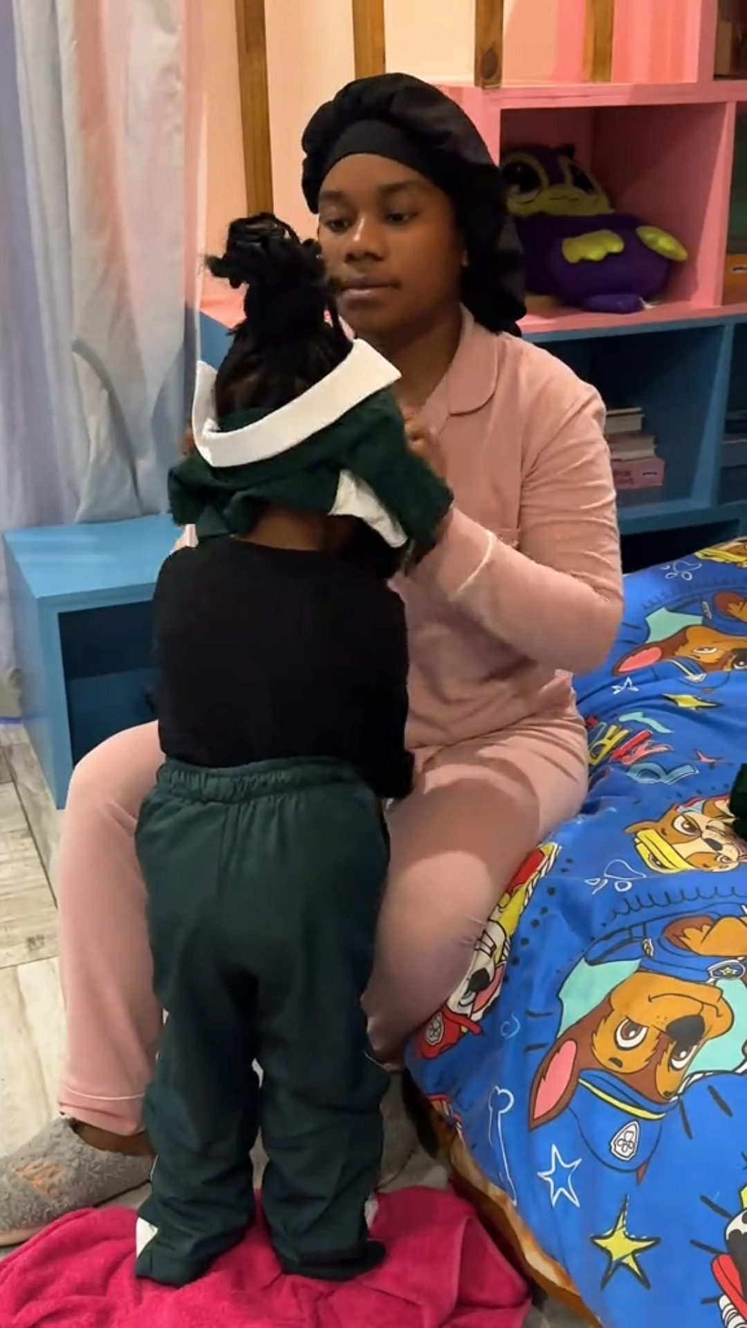 Busy mom morning routine for school days