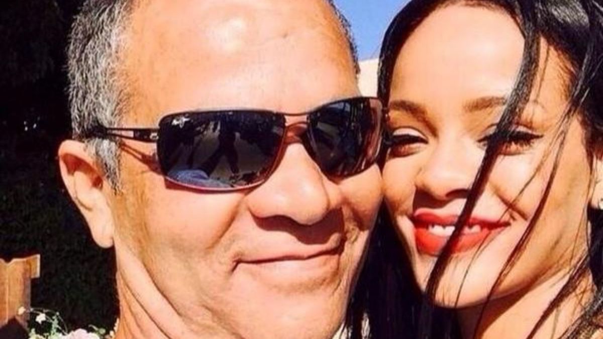 Rihanna lamenta 1 ano da morte do pai: "Anjo da guarda"