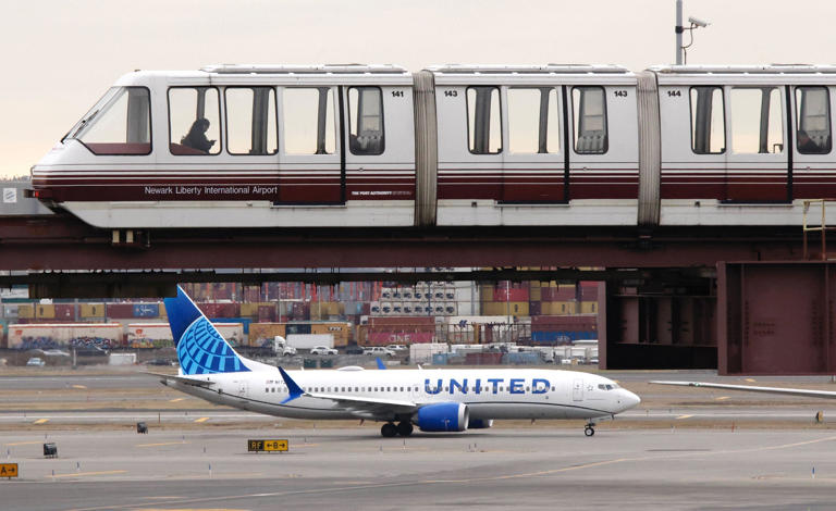 International flight turned around over Bluetooth device named 'bomb'