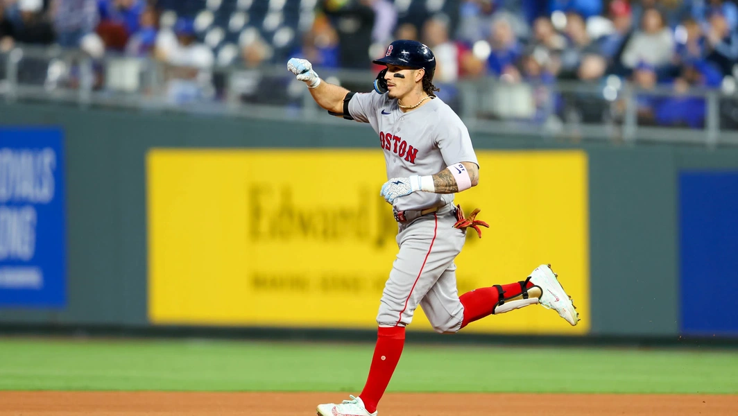 Red Sox rally in 7th to beat Guardians 9-4