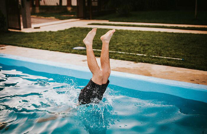 50 Of The Stupidest Things People Ever Seen An Intelligent Human Do