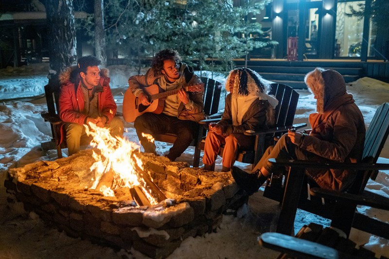 22-year-old cancels bonfire trip with friends after they turn it into a ...