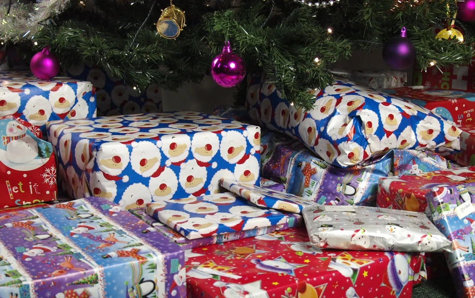 Parents face scrutiny over lavish gift posts amid child poverty