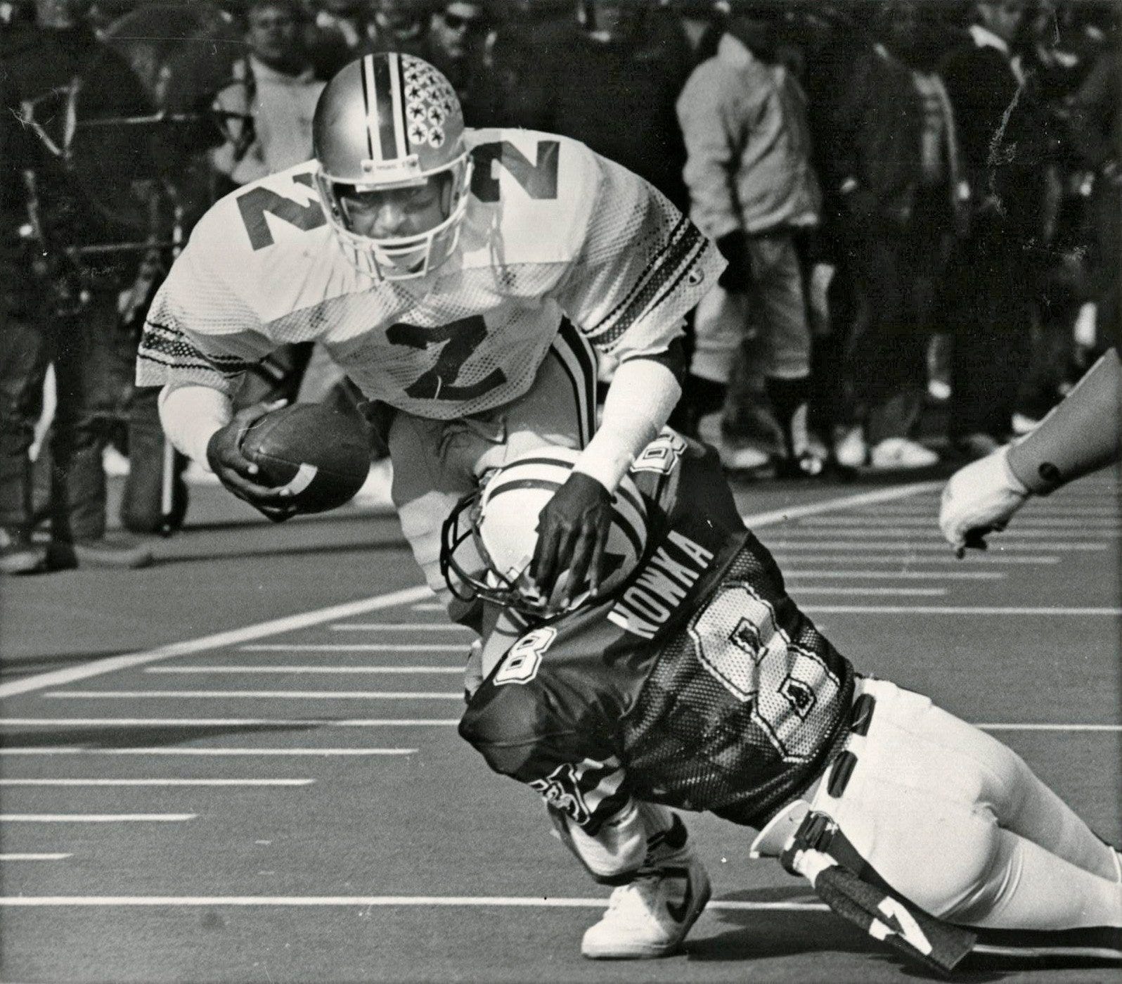 Cris Carter, AJ Hawk added to 2027 College Football Hall of Fame ballot