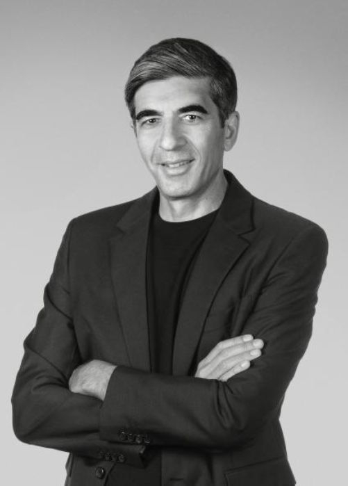 L’ex CEO di Prada Gianfranco D’Attis prende il timone di Alexander McQueen