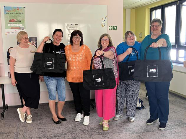 Socken-Weltrekord geplant: Charity-Stricknadel aus dem Hause Addi ...