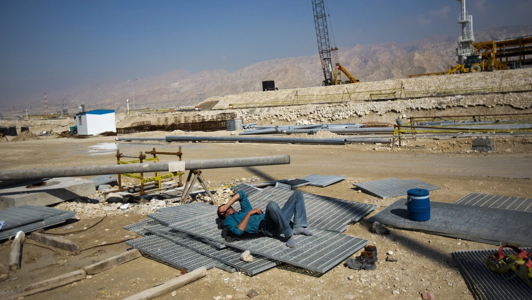 Iran restarts gas output at three South Pars platforms