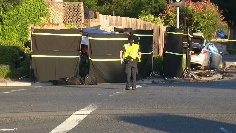Elk Grove crash: 2 killed, 2 injured after teens flee police in stolen car