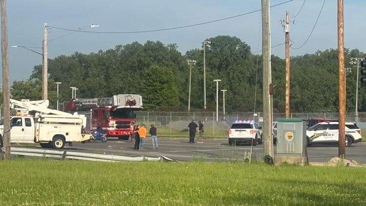 Motorcyclist injured in three-vehicle crash in central Toledo