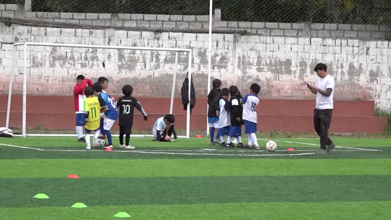 Humble roots fuel Ecuador's World Cup hopes