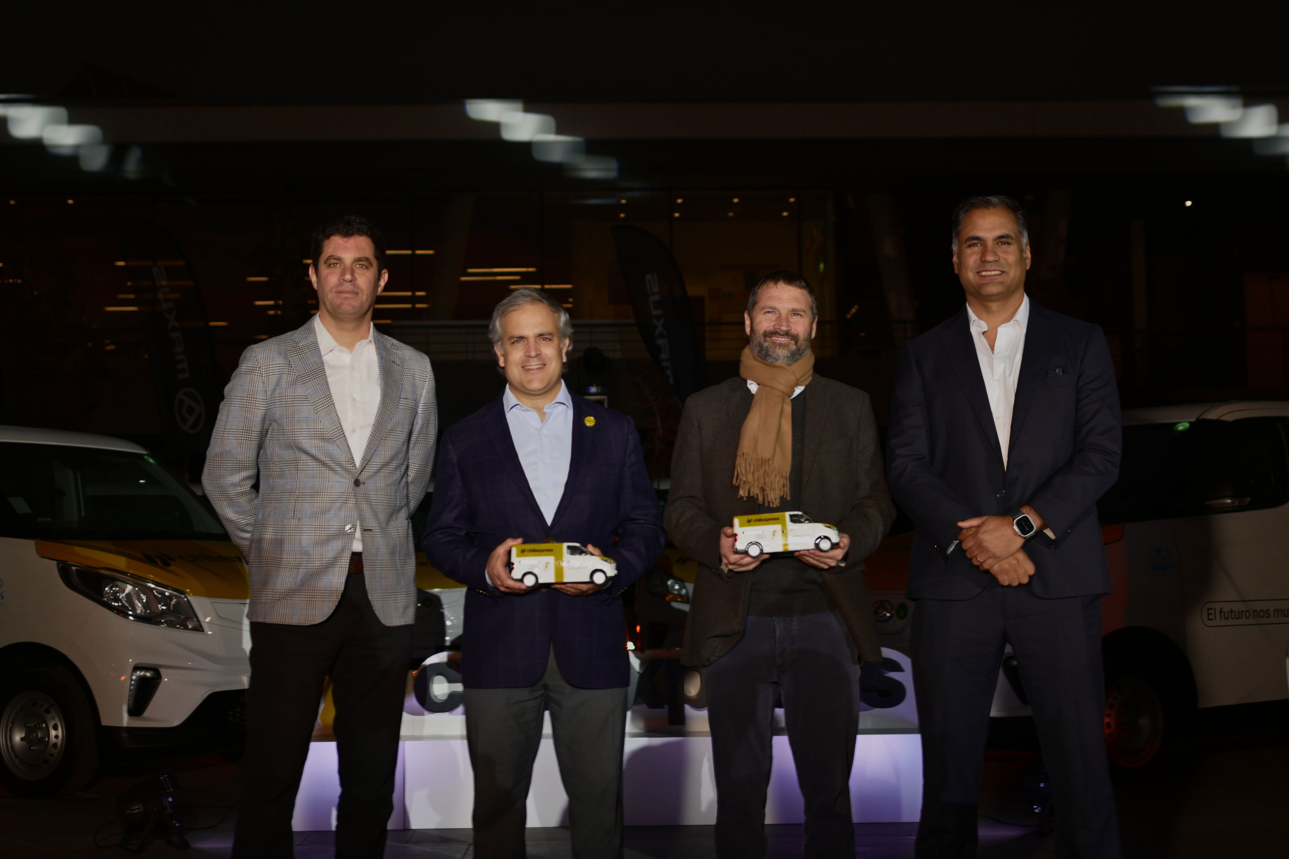 Maxus, Chilexpress y Gama Mobility renuevan alianza para su flota eléctrica