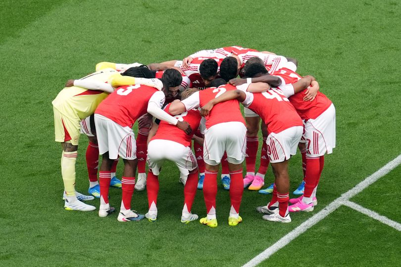 Arsenal star appears to confirm transfer in emotional message as club ...