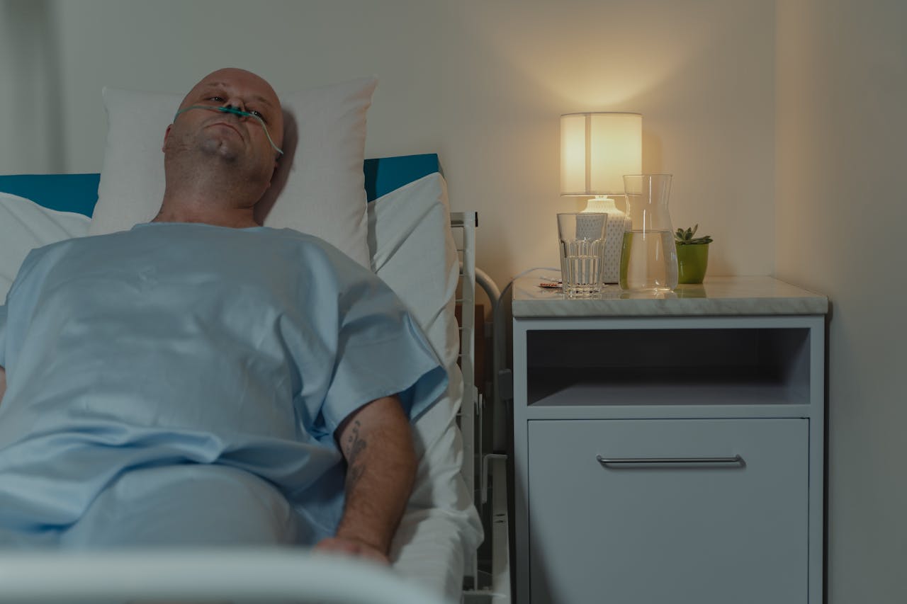 12 regrets people admit on their deathbed (that cost nothing to fix now)