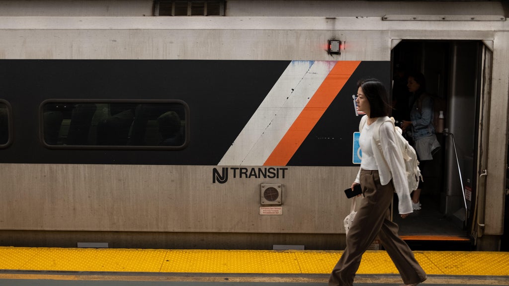 NJ Transit commuters face delays again Monday after Friday's fire in ...