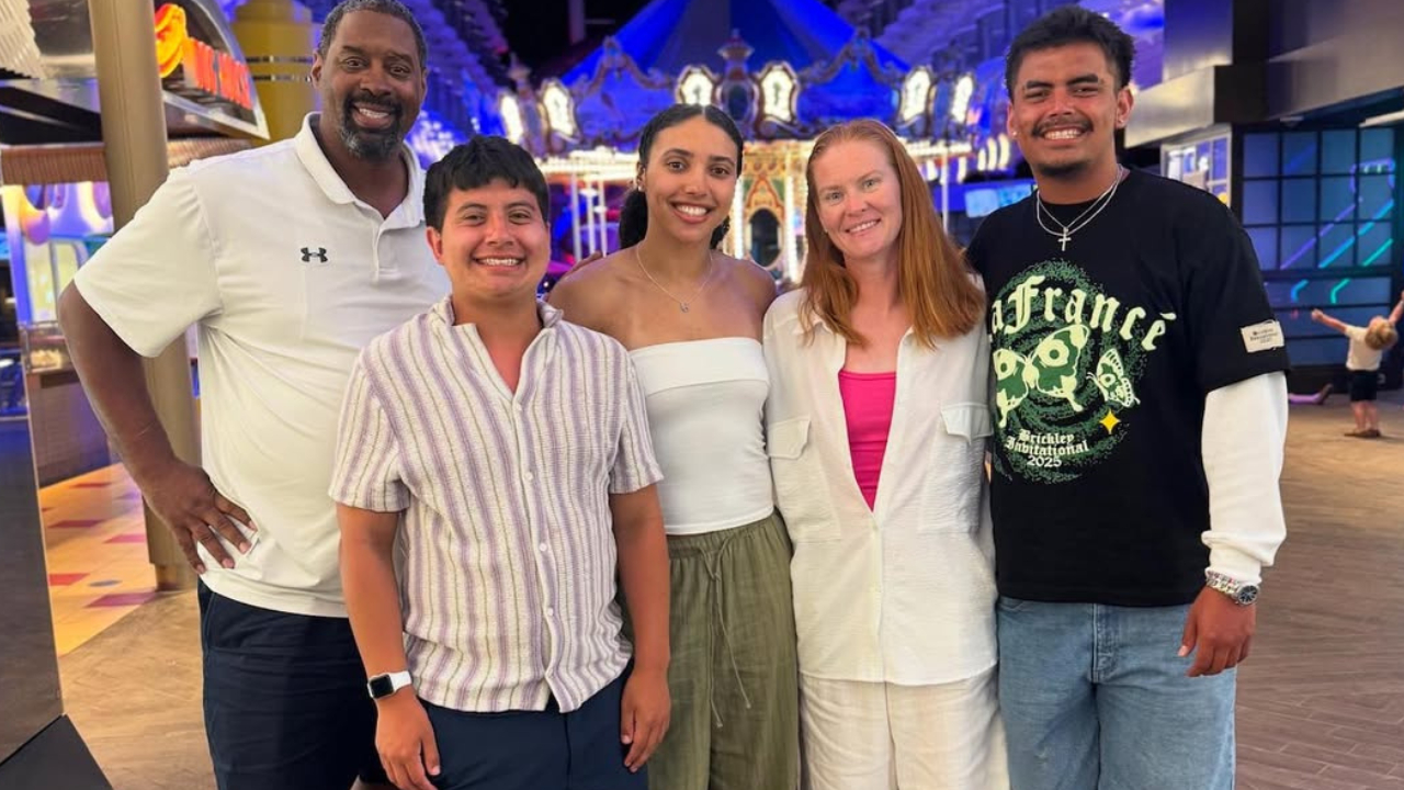 Who are Azzi Fudd's parents? All about Dallas Wings' superstar’s family